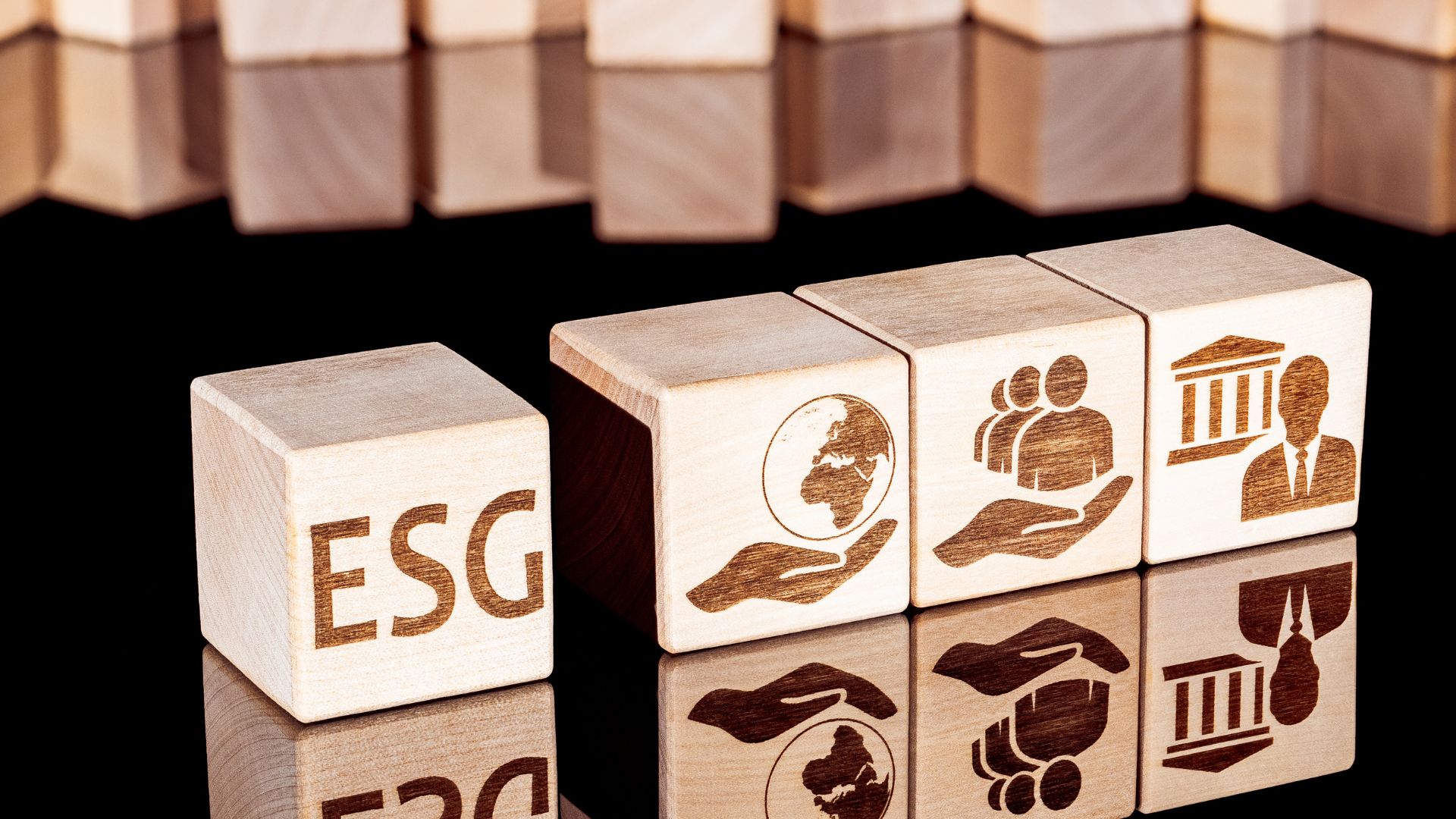 Báo cáo ESG: Nền tảng cho phát triển bền vững trong doanh nghiệp - TLA LAW FIRM